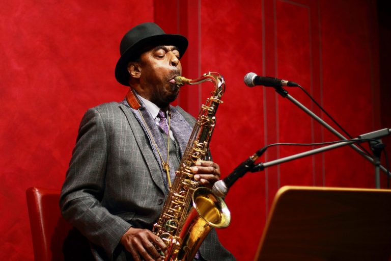 Oggi Archie Shepp Compie 87 anni – DOPPIO JAZZ Storie di Uomini & Dischi